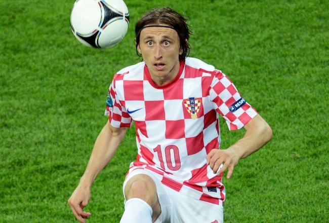 Modric pode voltar ao futebol inglês - Chelsea Brasil