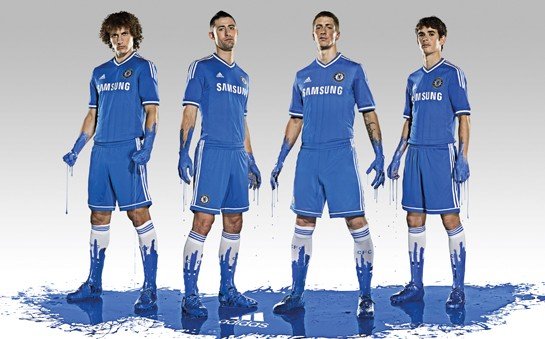 Chelsea e Adidas revelam uniforme do clube para a próxima temporada ...