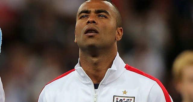 Curtinha: Ashley Cole está fora da próxima partida da Inglaterra ...