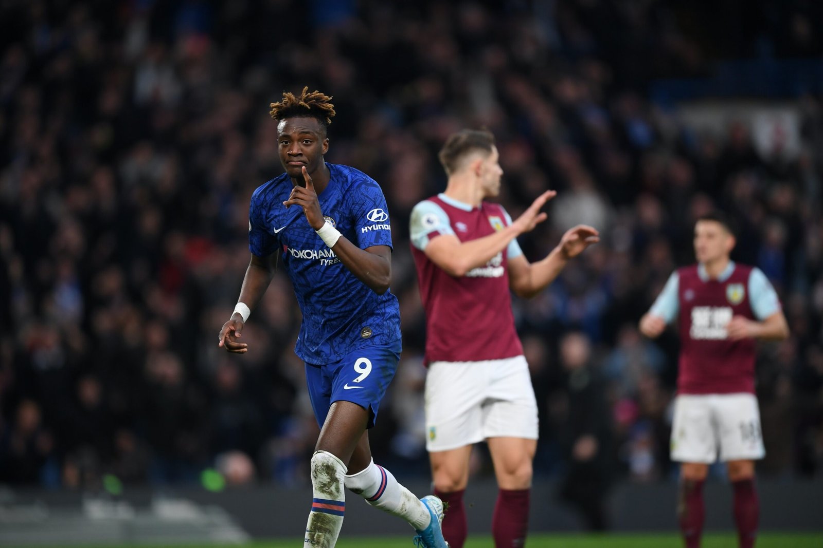 Abraham desencanta e volta a marcar após seis meses - Chelsea Brasil